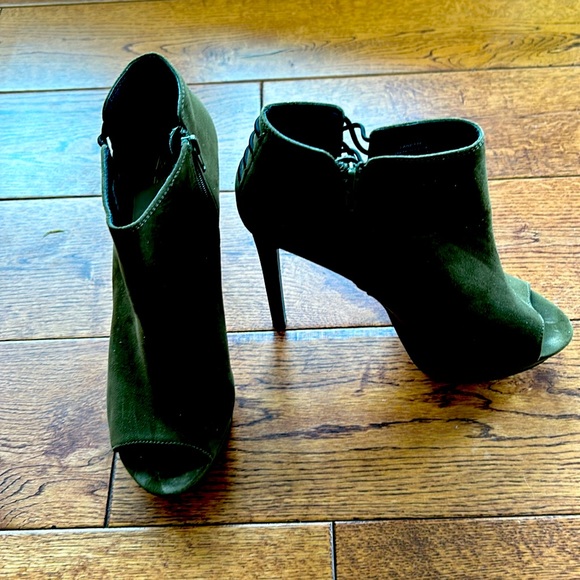 Mix No. 6 | Shoes | Olive Green Peep Toe Heels | Poshmark